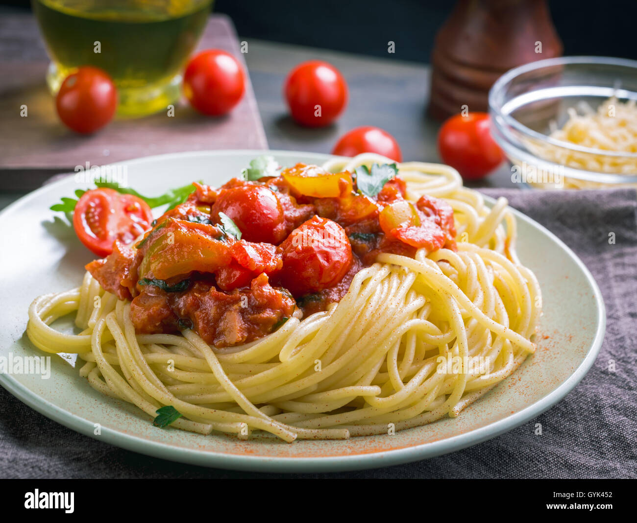 Spaghetti pasta on plate Stock Photo - Alamy