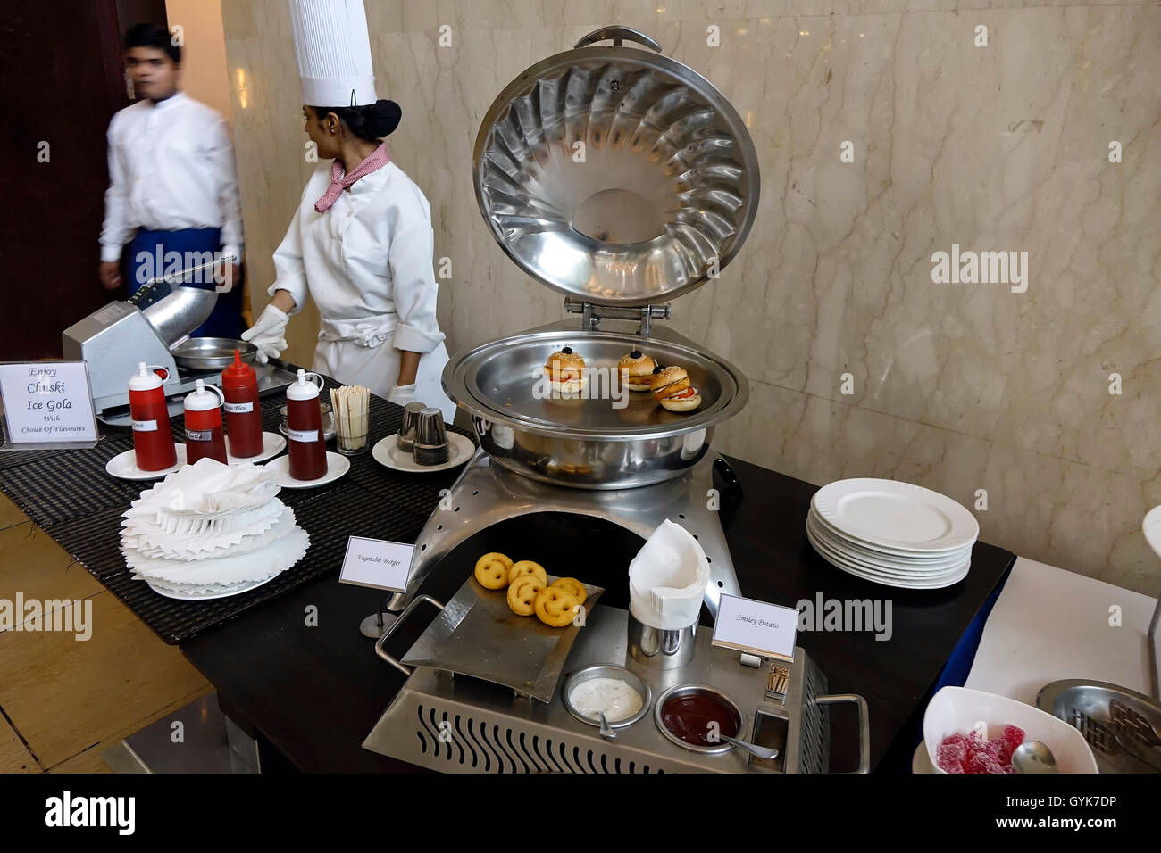 Culinary stations hi-res stock photography and images - Alamy