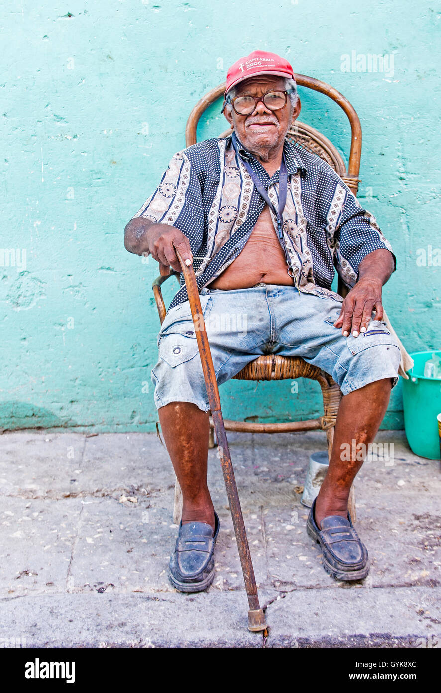 A portrait of a Cuban man in old Havana street Stock Photo - Alamy