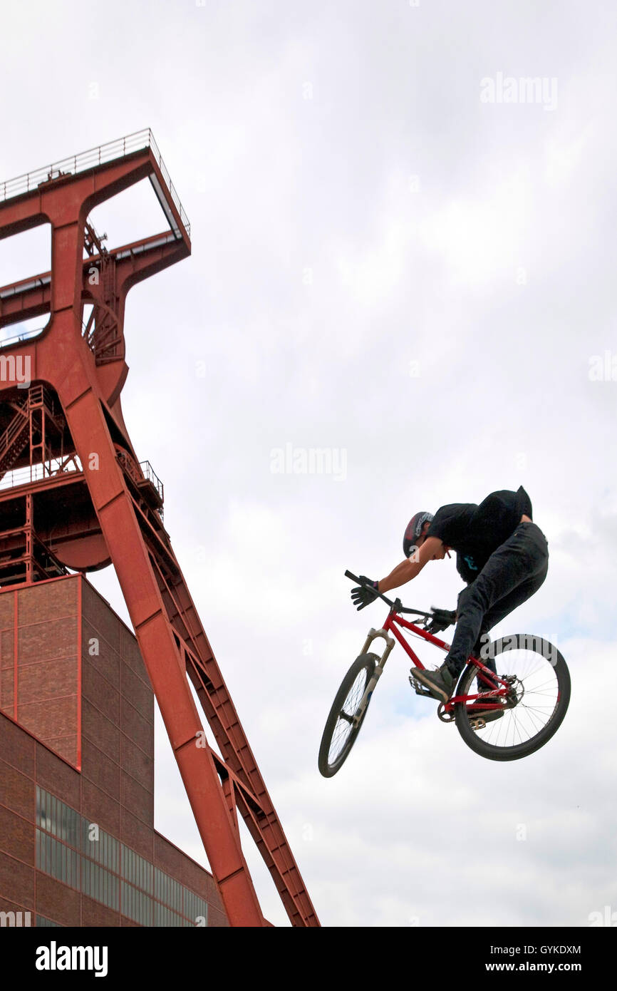 Coal mine bicycle hi-res stock photography and images - Alamy