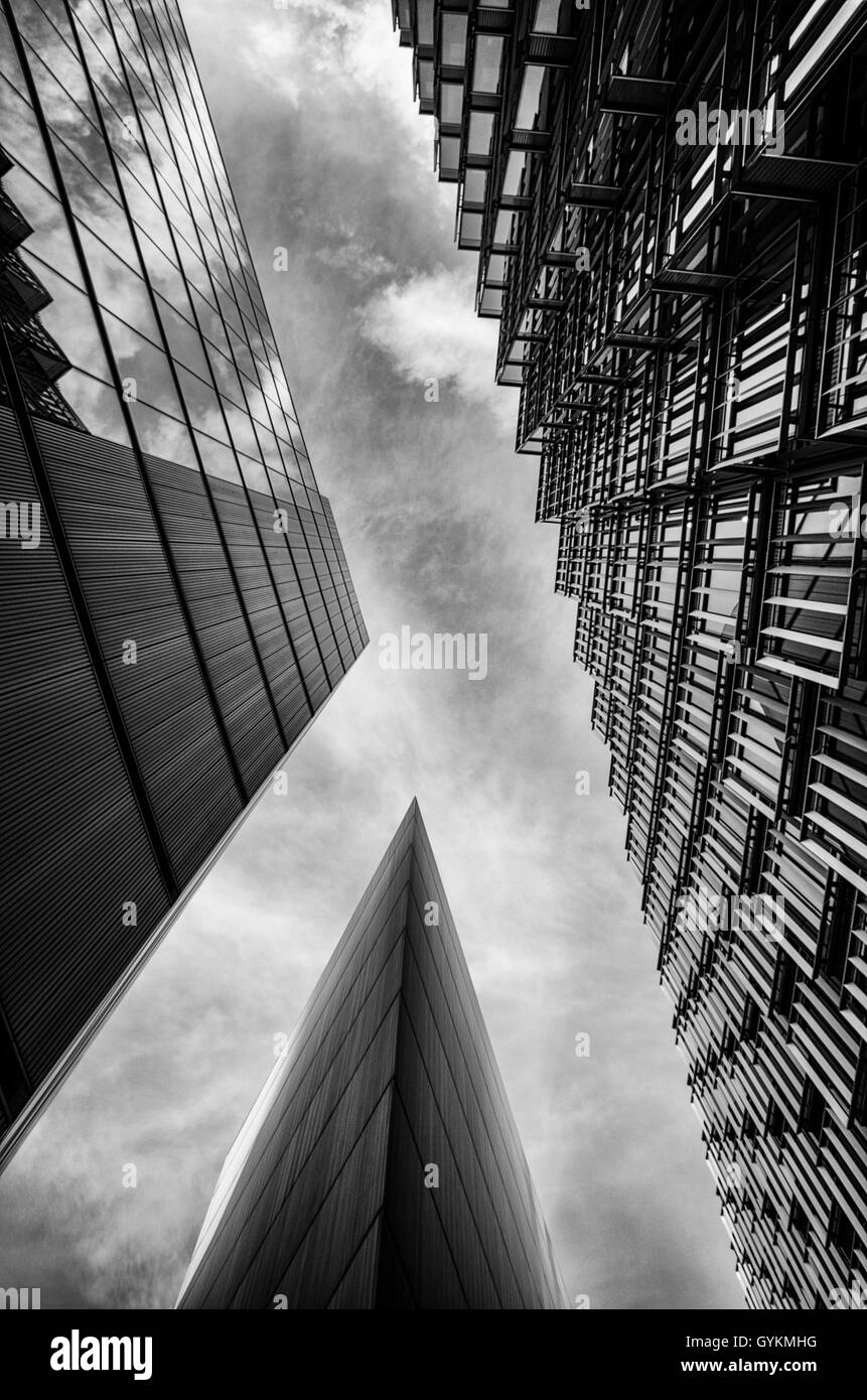 The contrasting architecture on More London Riverside Stock Photo - Alamy