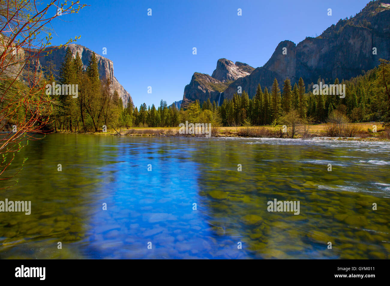 Yosemite Merced River el Capitan and Half Dome Stock Photo - Alamy