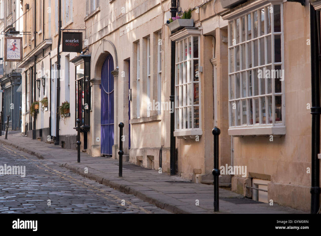 Old raven street High Resolution Stock Photography and Images - Alamy
