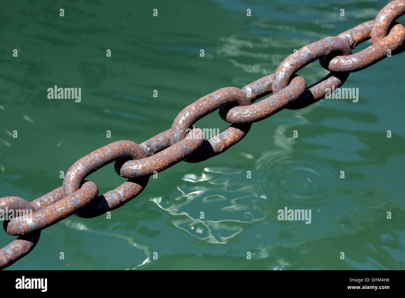 Rusted Steel Chain Stock Photo - Alamy