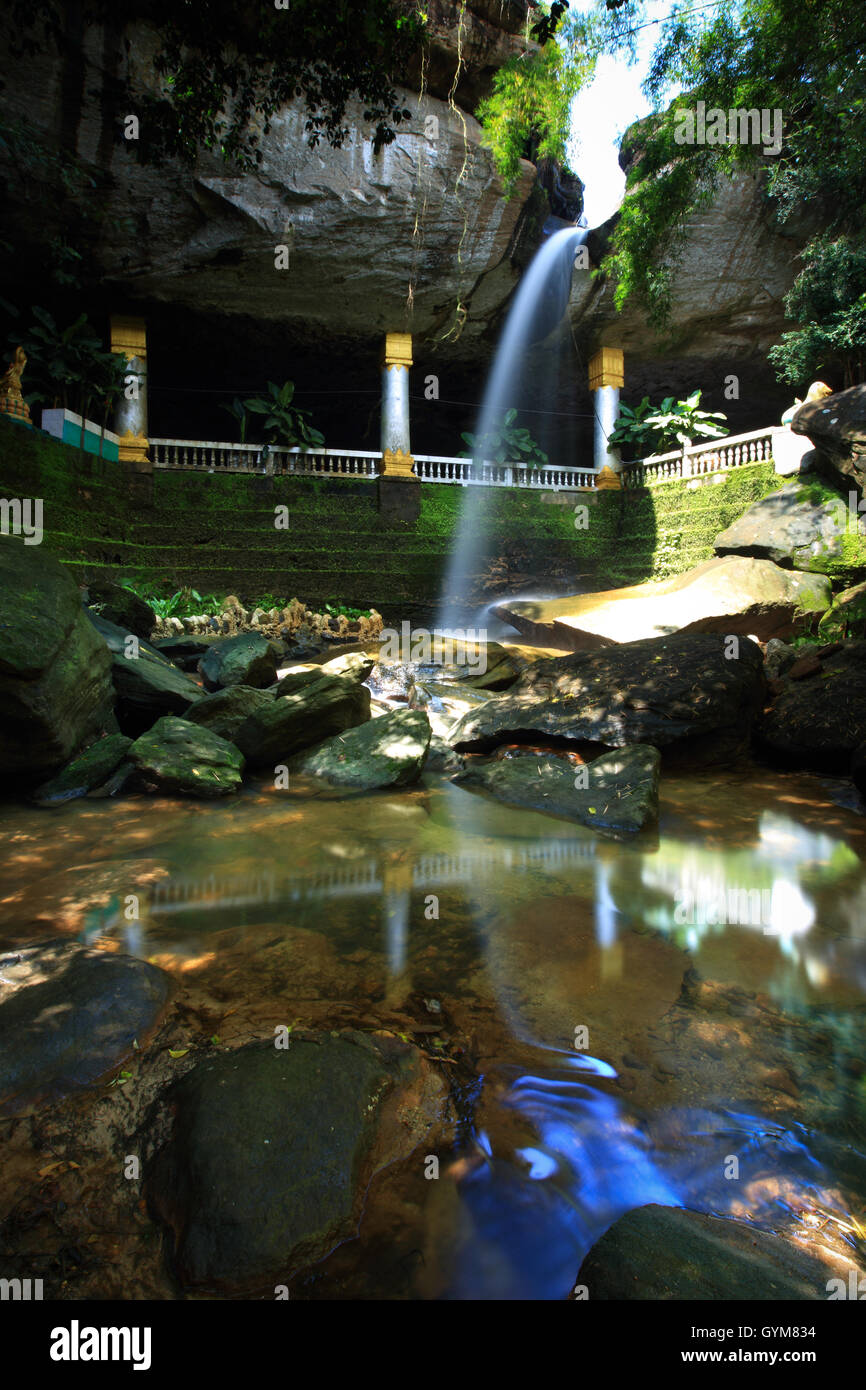 Waterfall and cenote hi-res stock photography and images - Alamy