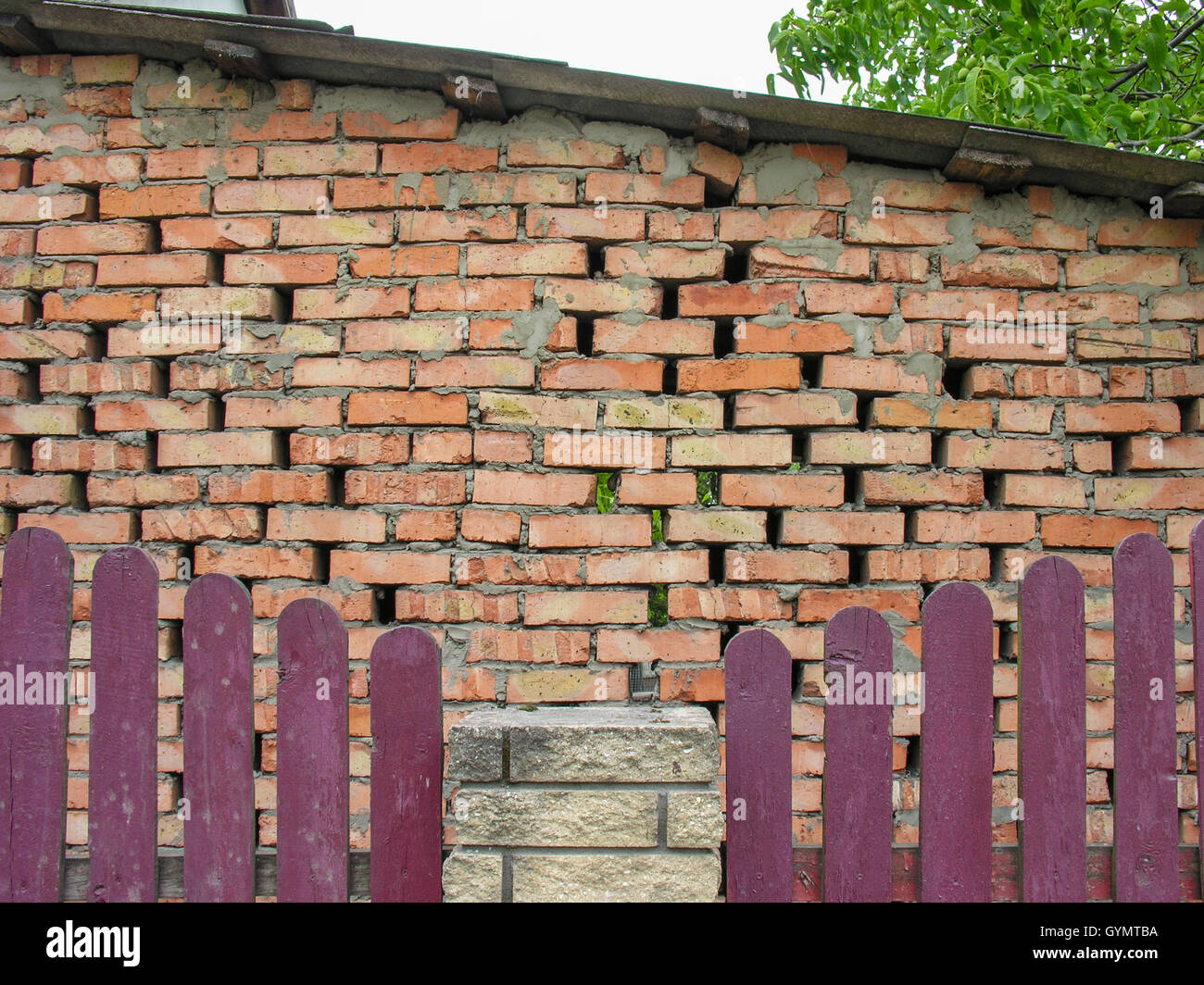 Brick built barn hi-res stock photography and images - Alamy
