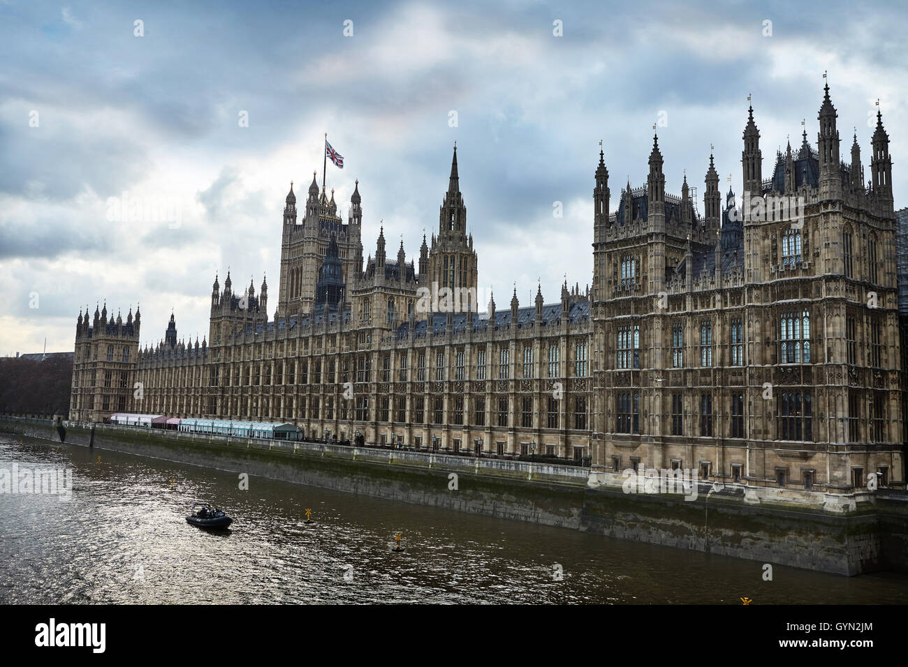 Houses of Parliament of UK viewed from the opposite side of River ...