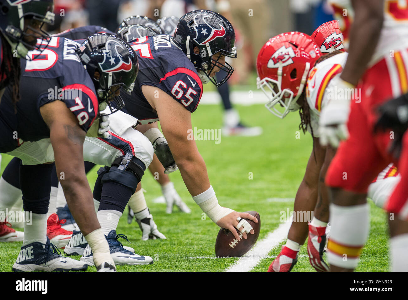 Houston, Texas, USA. 18th Sep, 2016. Houston Texans center Greg Mancz ...