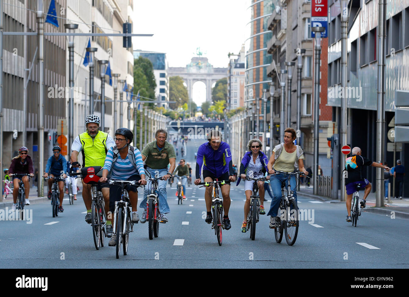 Brussels, Belgium. 18th Sep, 2016. People ride bicycles on a main ...