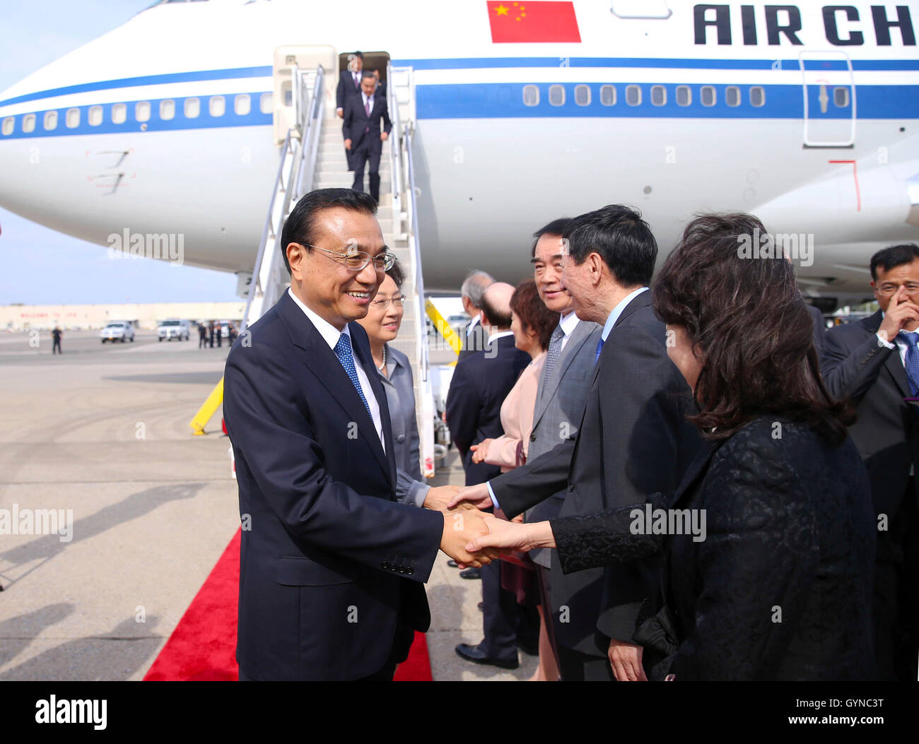 New York, USA. 18th Sep, 2016. Chinese Premier Li Keqiang (1st L) and ...