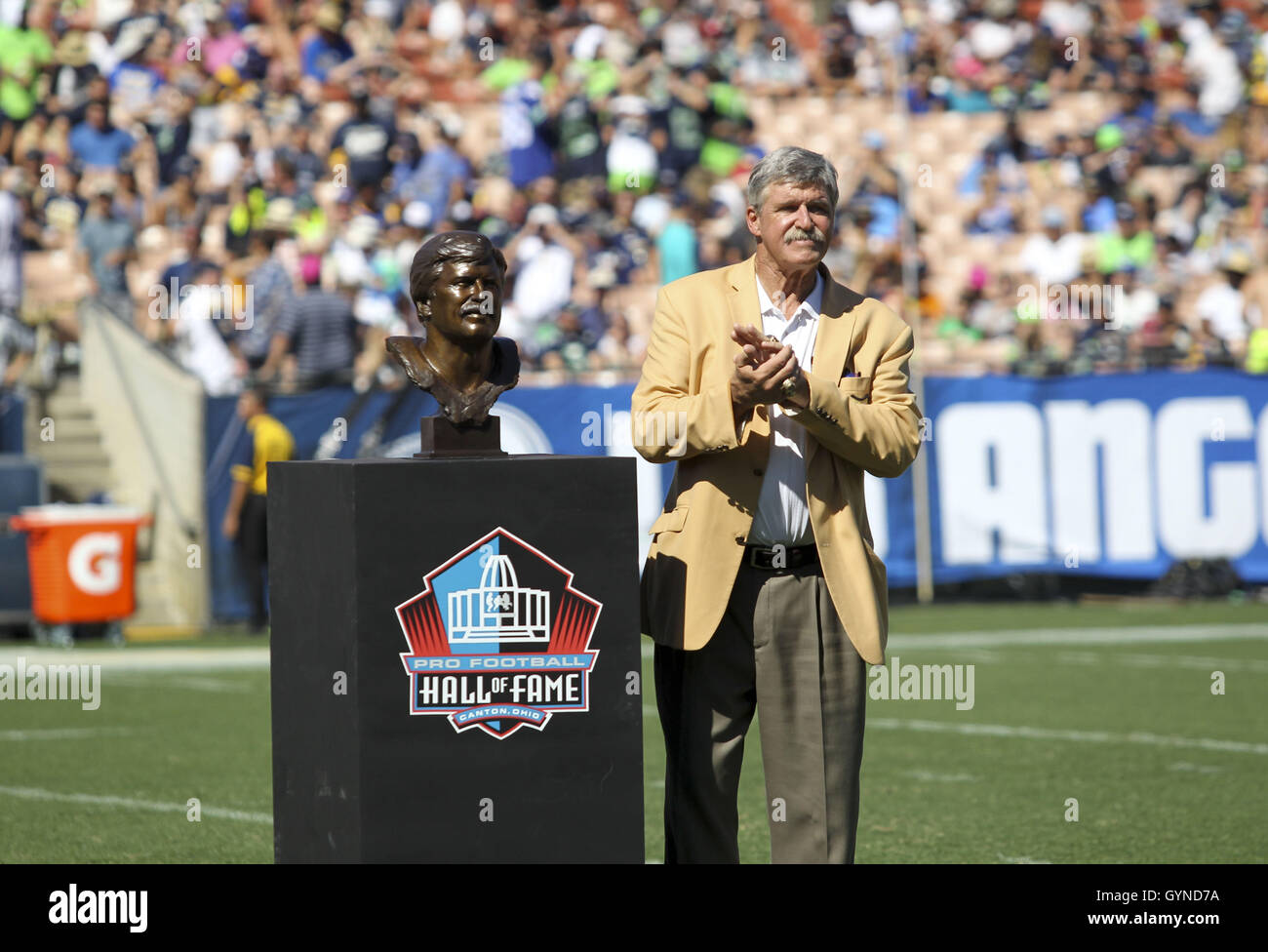 Tom mack rams hi-res stock photography and images - Alamy