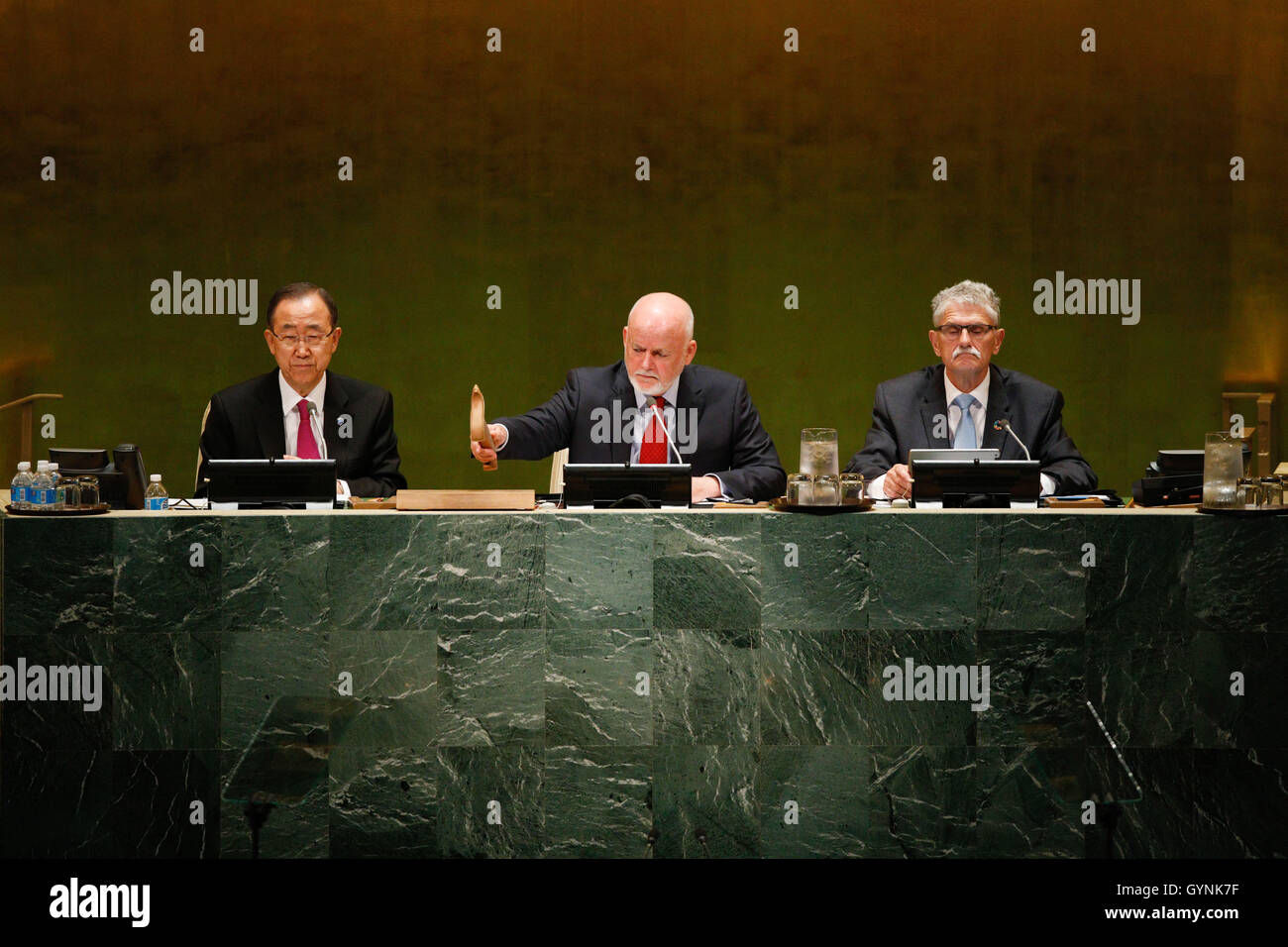 United Nations, USA. 19th Sep, 2016. Peter Thomson (C), president of ...