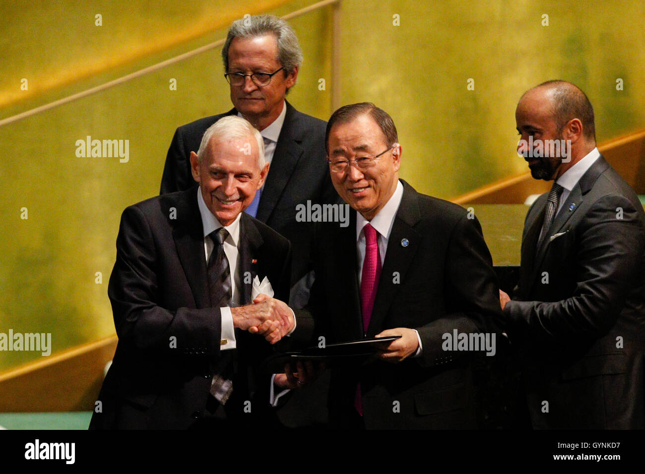 William lacy swing hi-res stock photography and images - Alamy