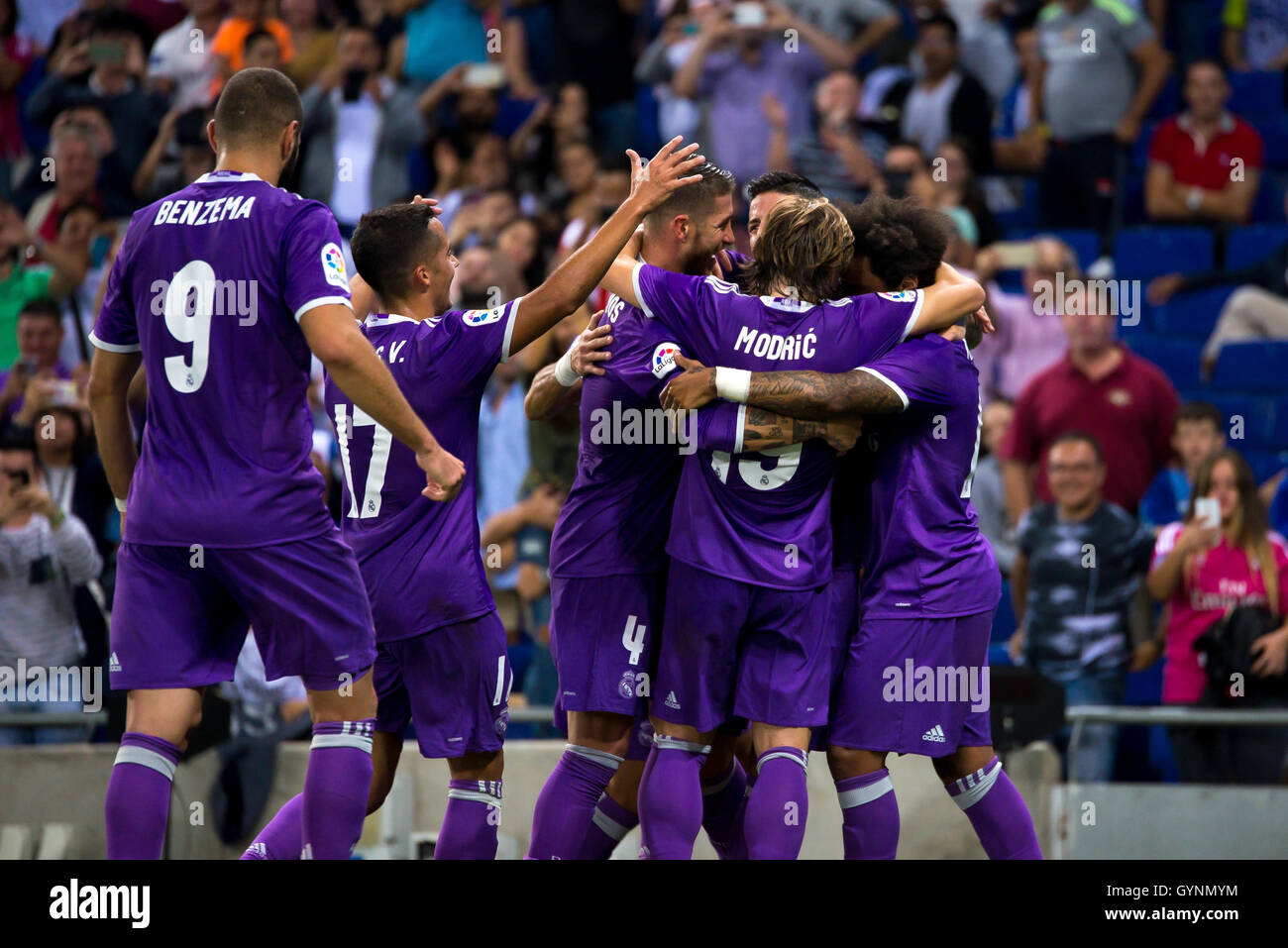 Real madrid goal celebration hi-res stock photography and images - Alamy