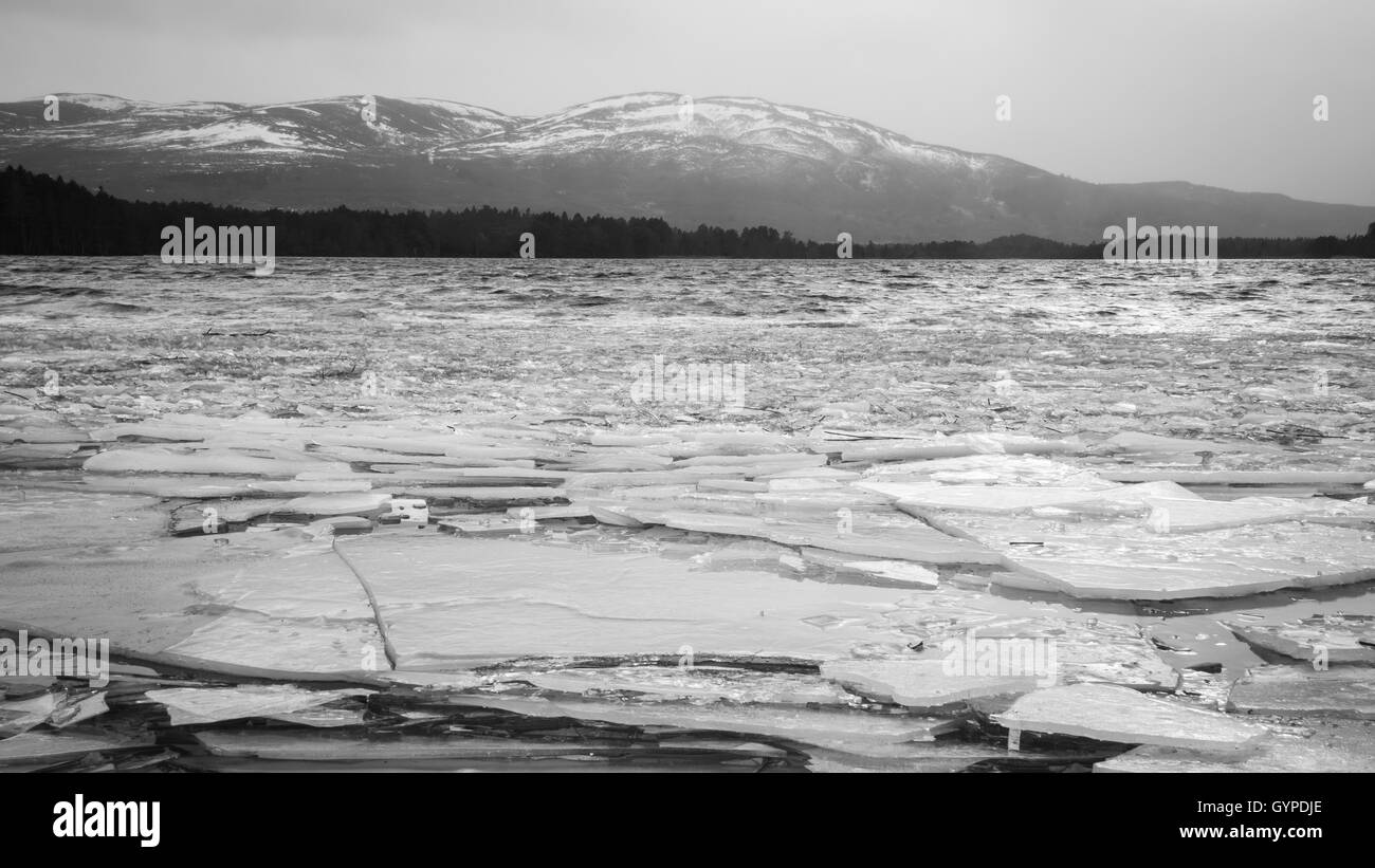 Ice Break up on a winter lake Stock Photo - Alamy