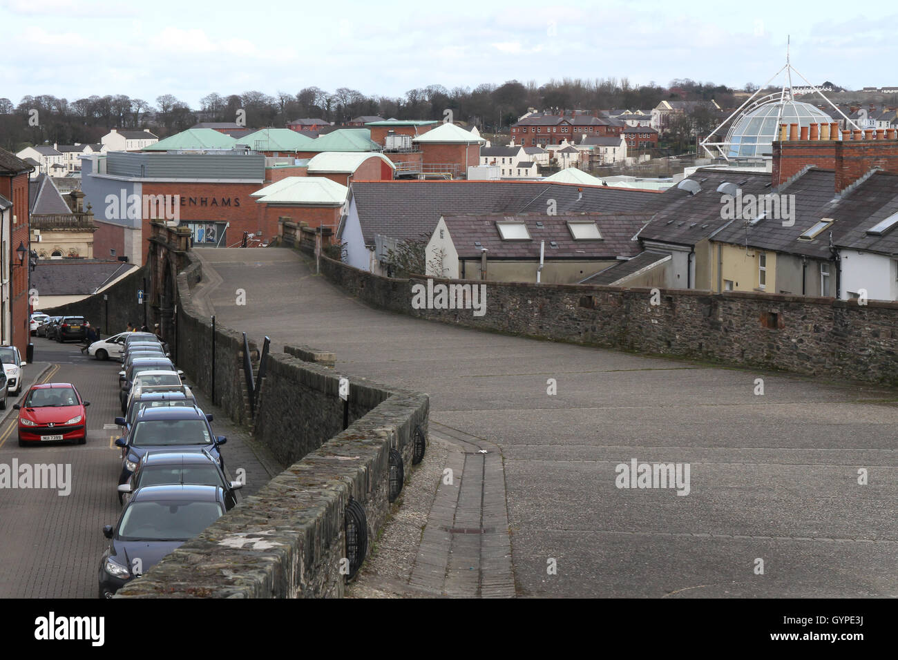 Derry city hi-res stock photography and images - Alamy