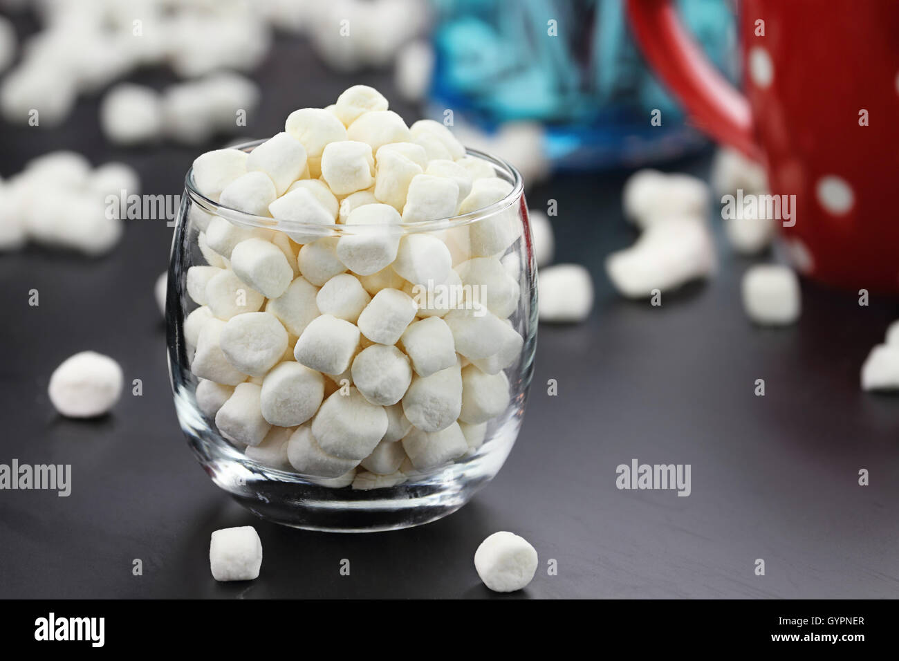 Mini marshmellows hi-res stock photography and images - Alamy