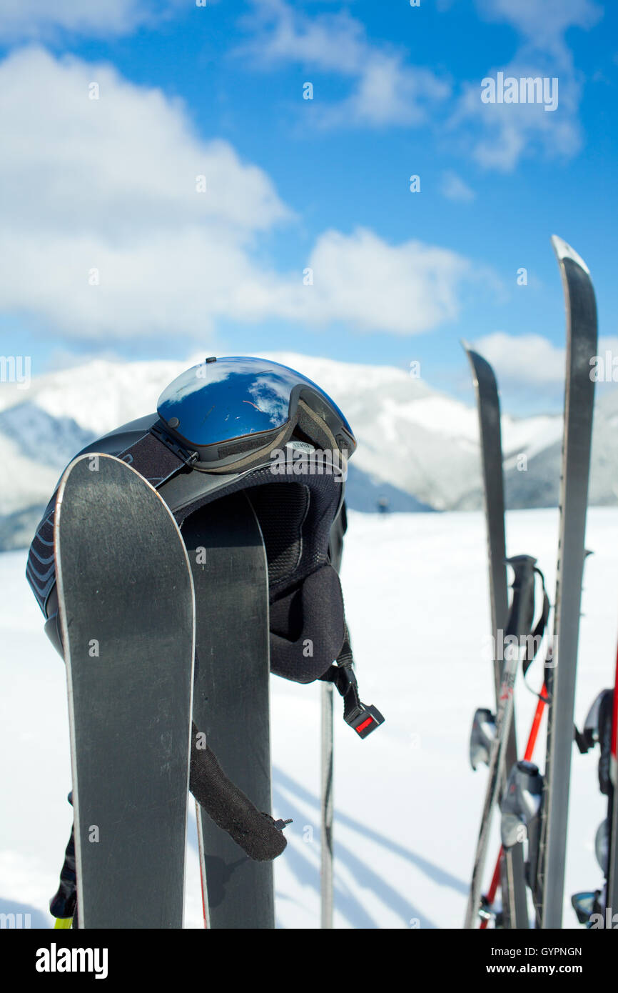 Set of skis hi-res stock photography and images - Alamy