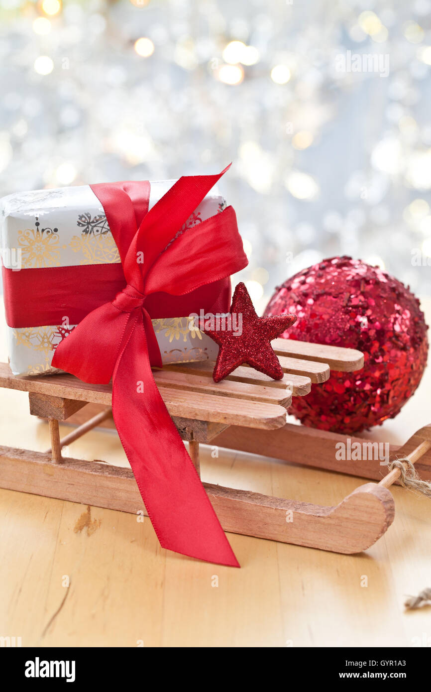 Sledge ornaments hi-res stock photography and images - Alamy