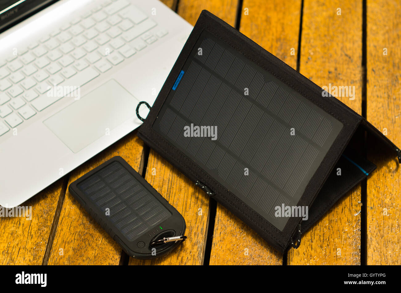 Solar chargers hi-res stock photography and images - Alamy