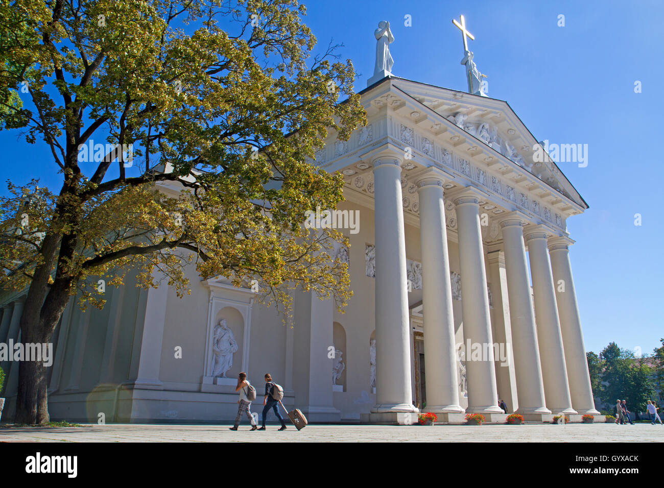 Vilnius lithuania cathedral hi-res stock photography and images - Alamy