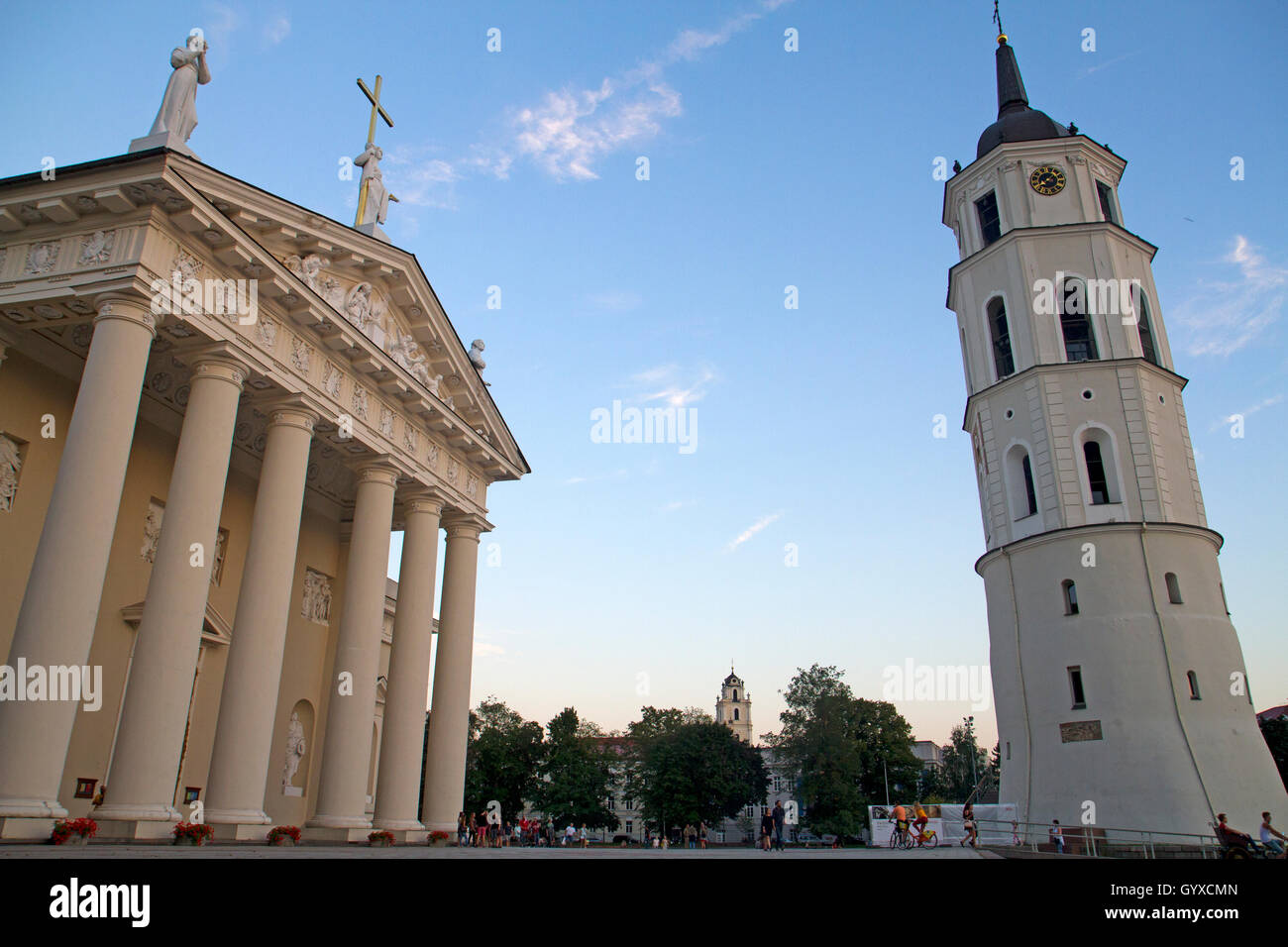 Vilnius lithuania cathedral hi-res stock photography and images - Alamy