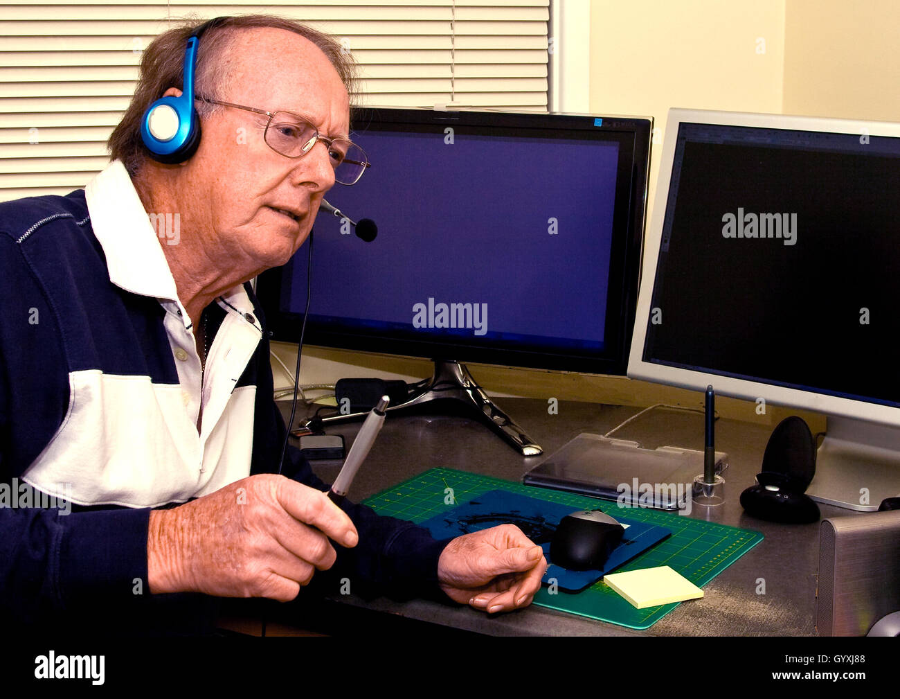 Call help hi-res stock photography and images - Alamy