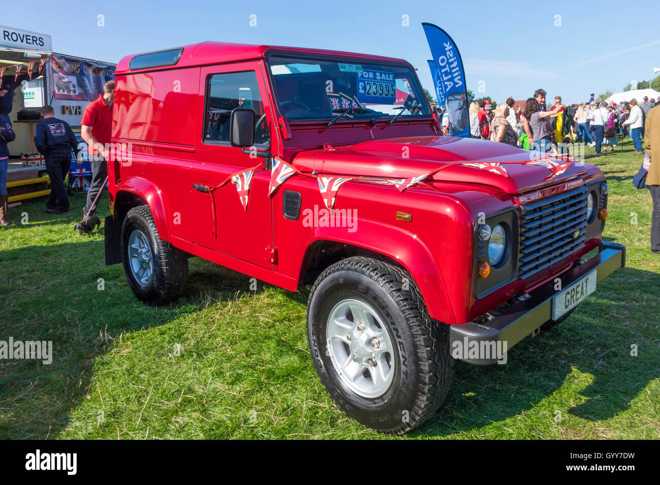 Land Rover Vehicle High Resolution Stock Photography and Images - Alamy