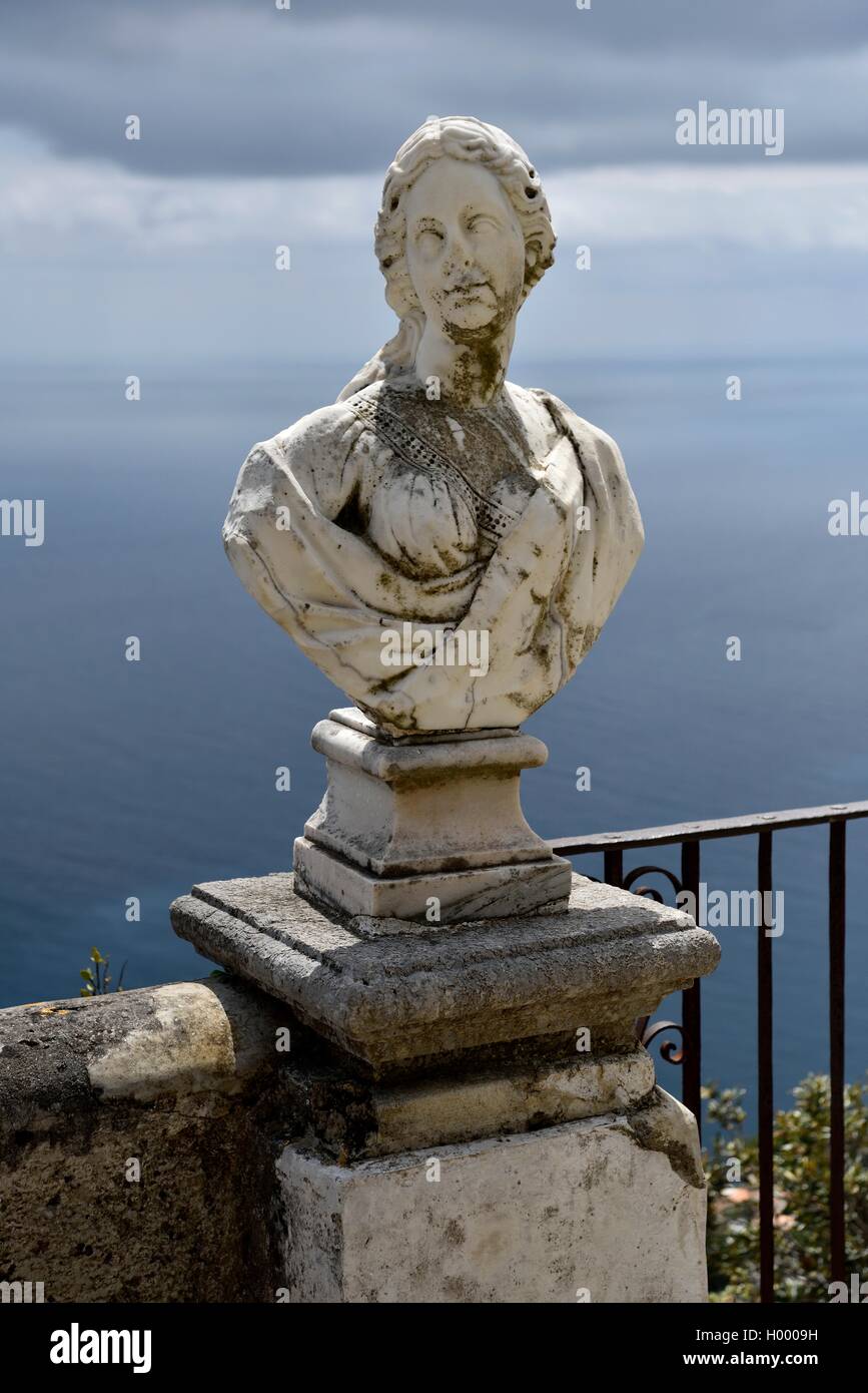 Marble bust at Terrazza dell'Infinito of Villa Cimbrone, Ravello ...