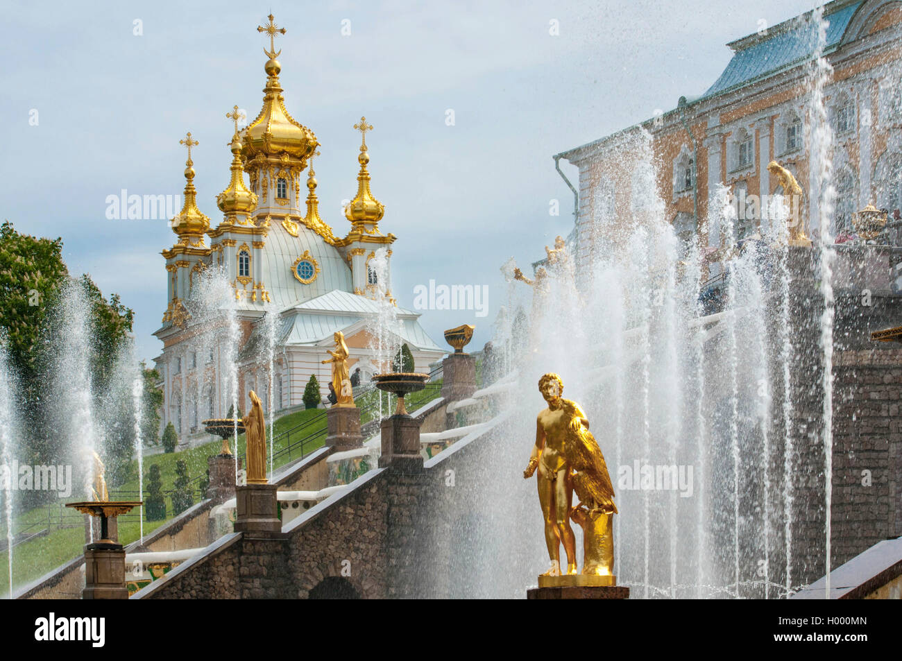 Golden fountains in Peterhof near Saint Petersburg Stock Photo - Alamy