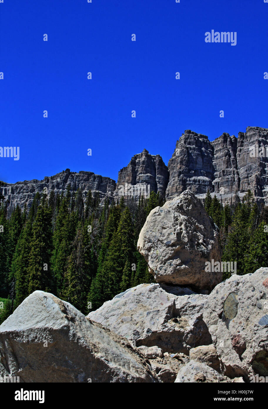 Big cliffs in western united states hi-res stock photography and images ...