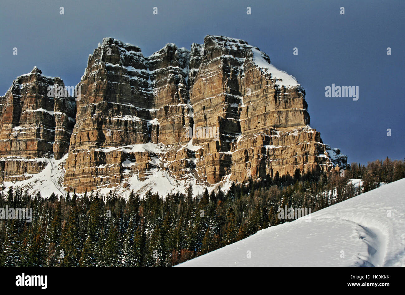Big cliffs in western united states hi-res stock photography and images ...