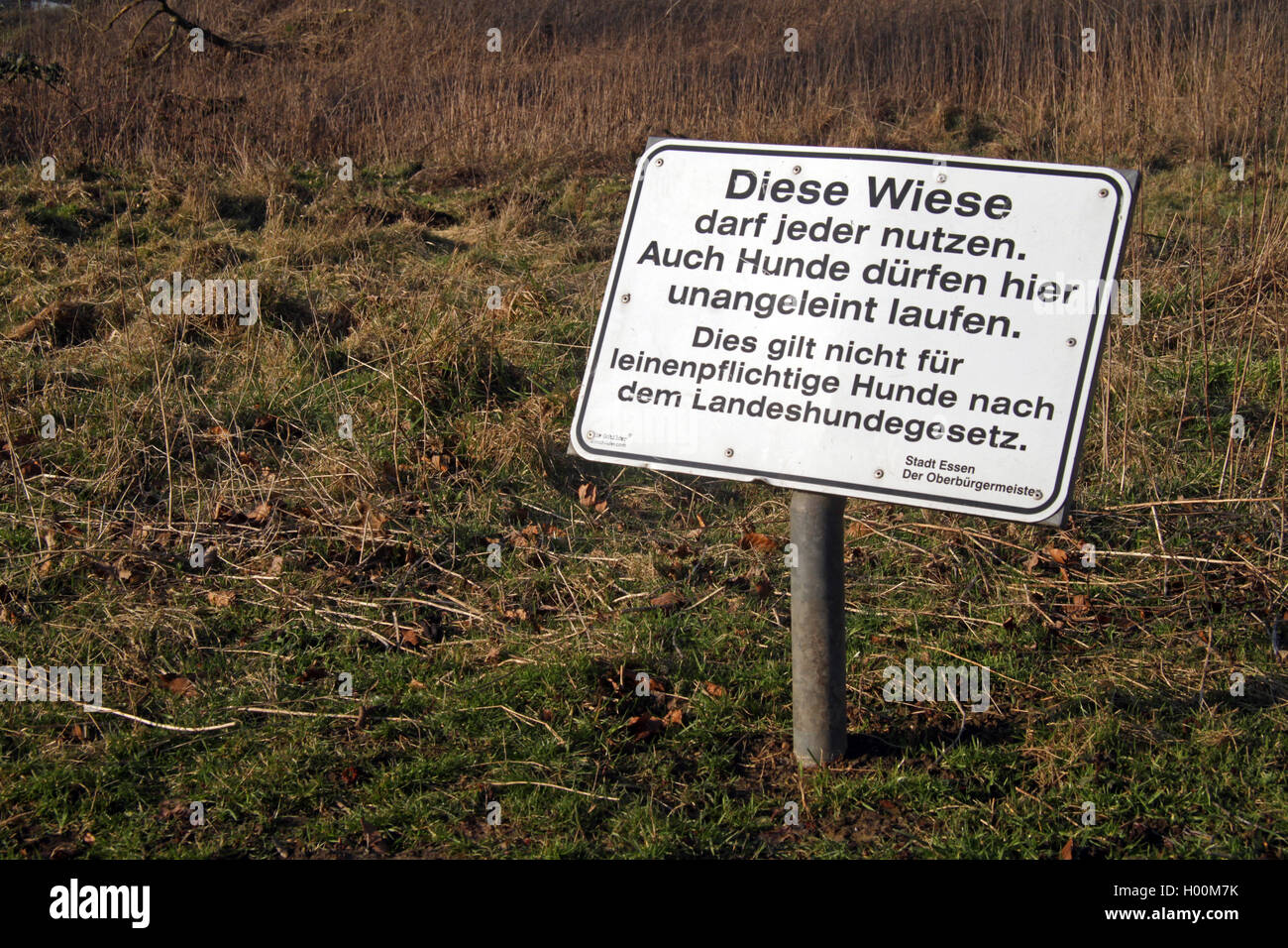 Sign signs information panel hi-res stock photography and images - Alamy