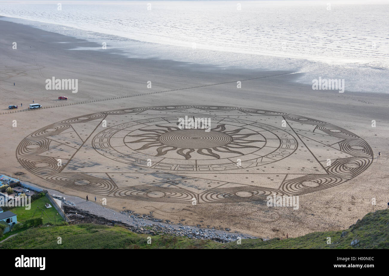 The Ring of Anhur Sand Art by International Snow and Sand Artist Simon ...