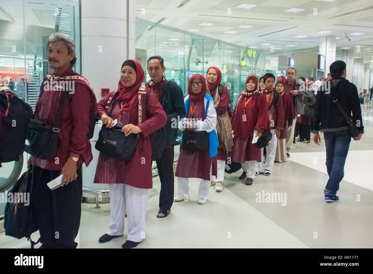 Qatar check in hi-res stock photography and images - Alamy