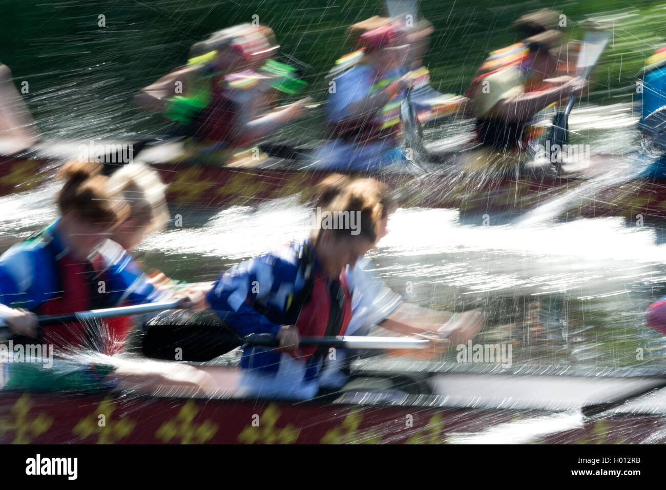 Dragonboats hi-res stock photography and images - Alamy