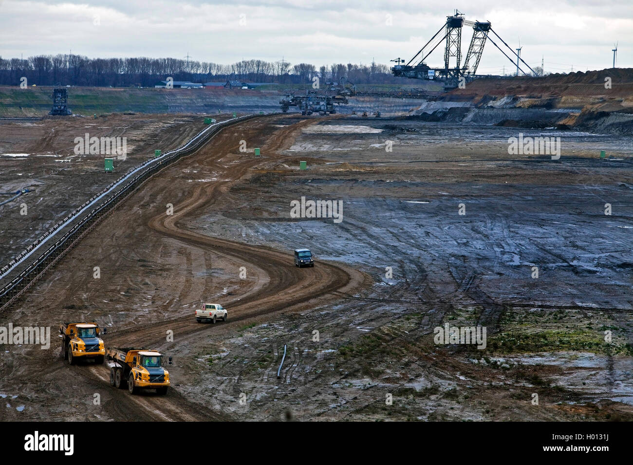 Mining vehicles hi-res stock photography and images - Alamy