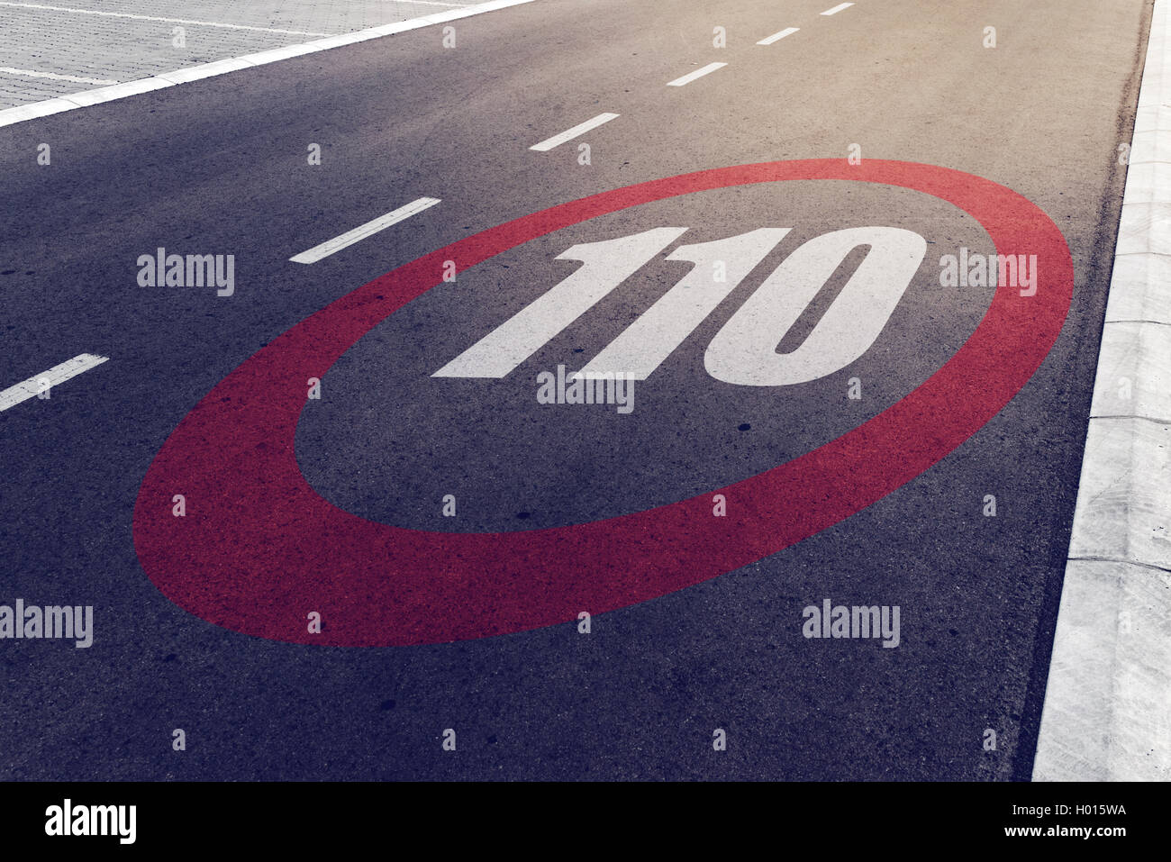 110 kmph hi-res stock photography and images - Alamy
