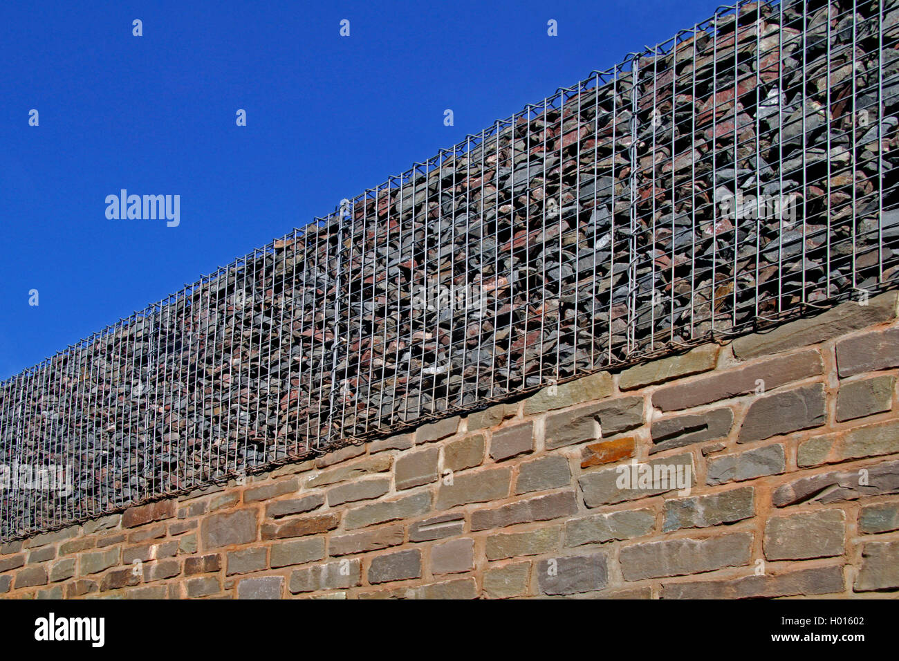 Gabion wall hi-res stock photography and images - Alamy