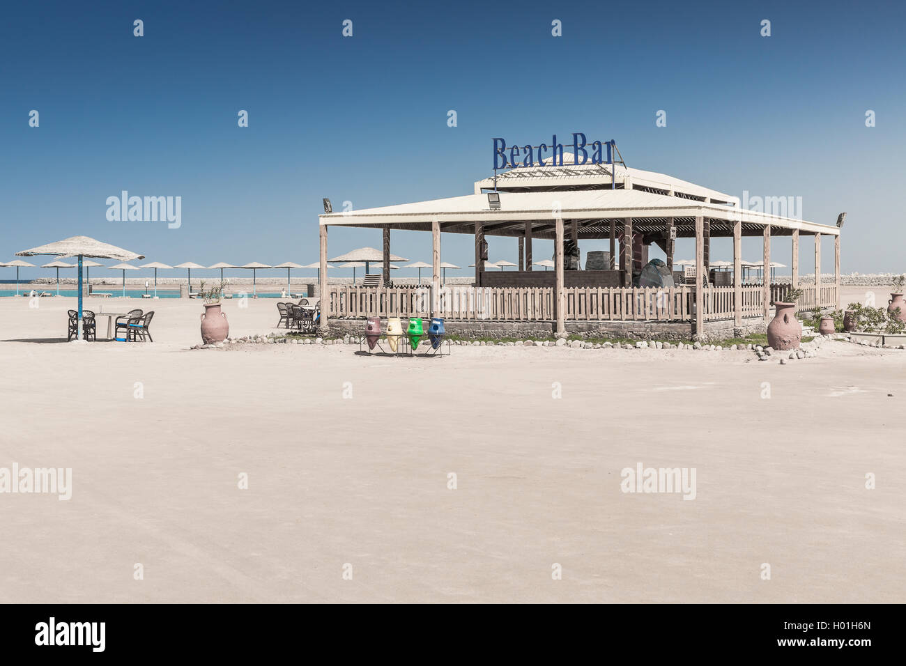 Bar on the beach Stock Photo - Alamy