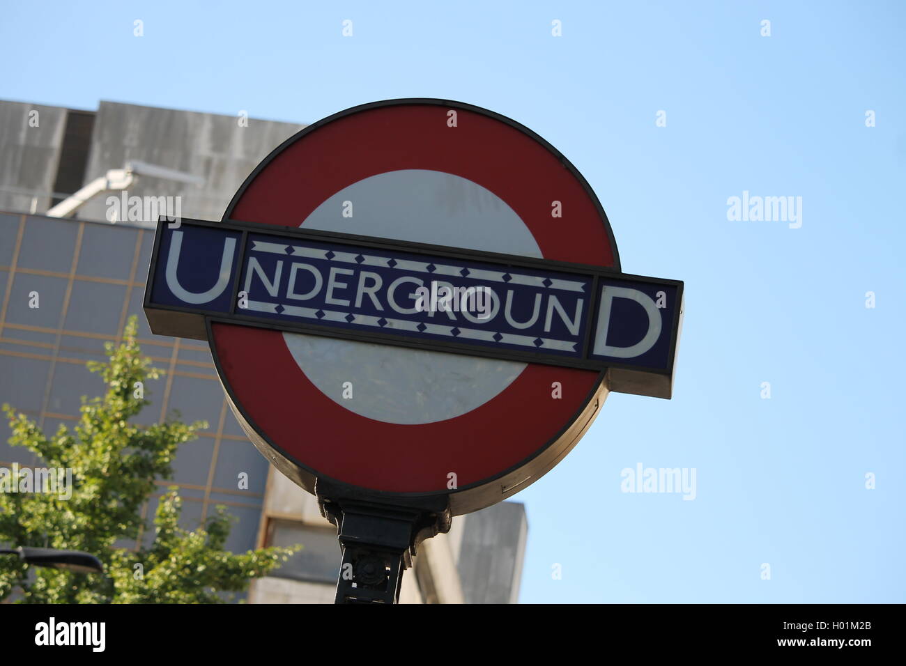 London Underground sign, tourist, London, capital city, transport, tube ...