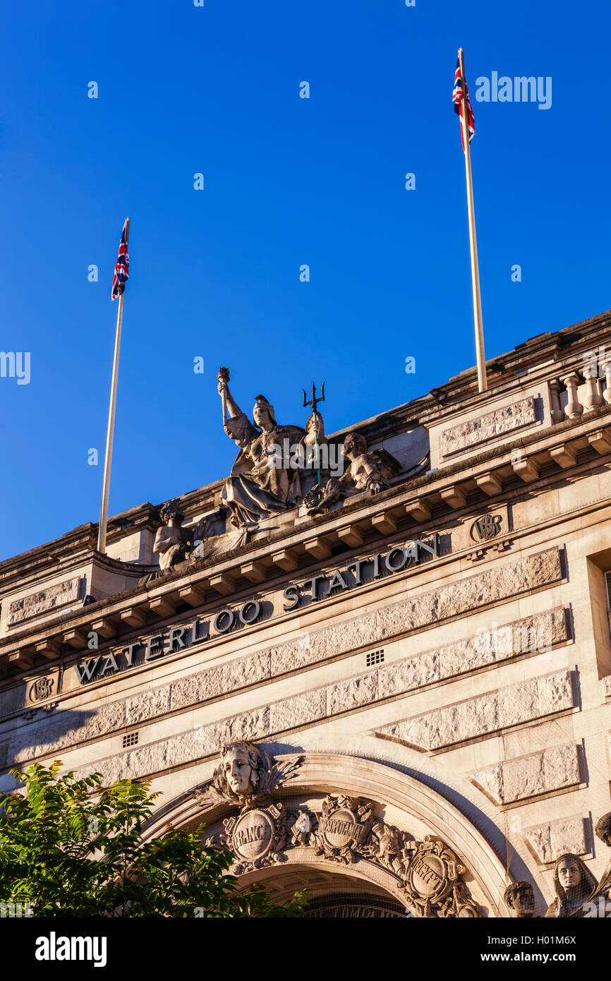 England, London, Waterloo Station, Main Entrance Stock Photo - Alamy