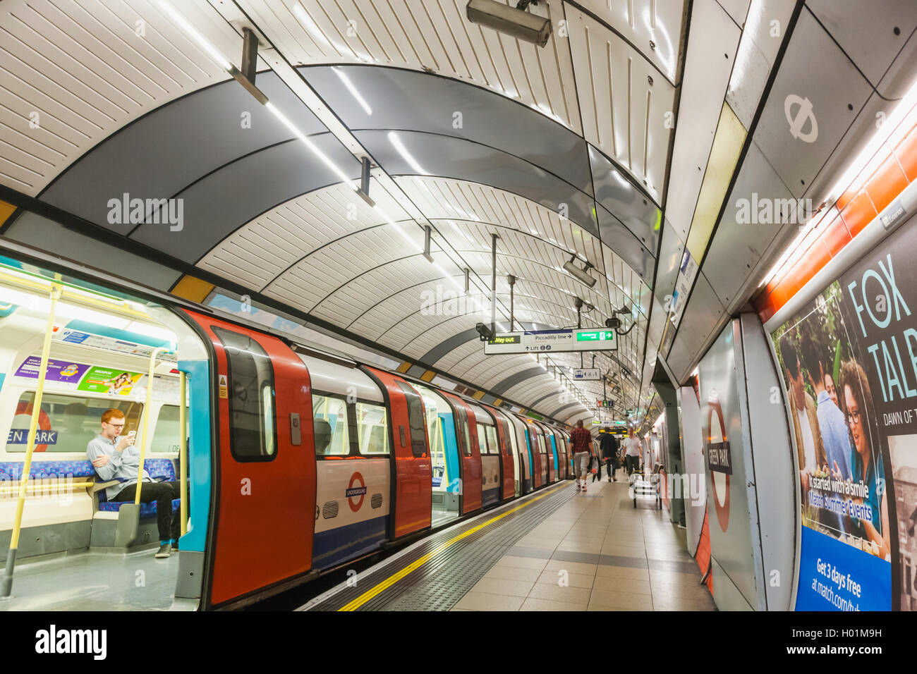 England, London, Subway Station and Train Stock Photo - Alamy