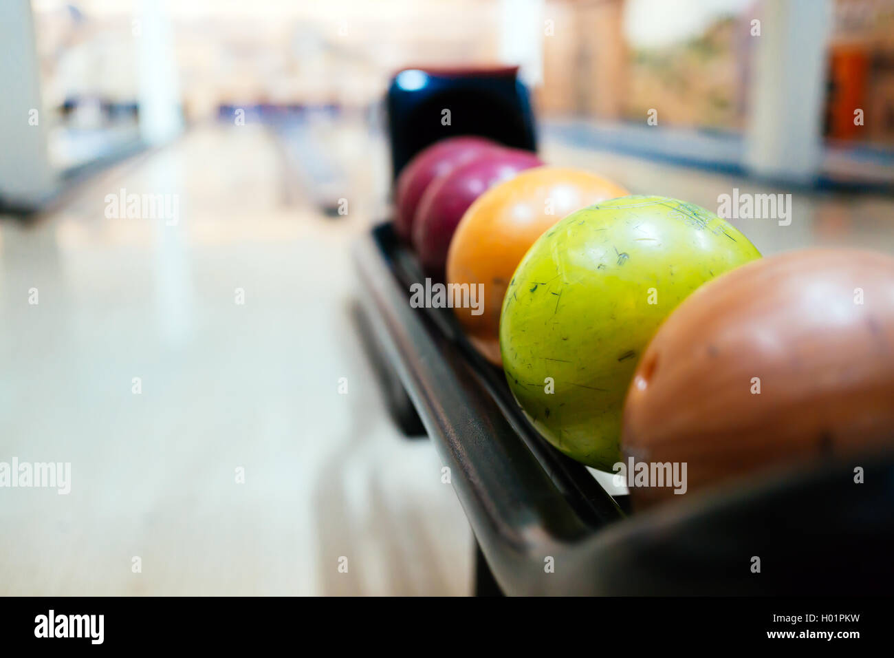 Ten pin bowling ball hi-res stock photography and images - Alamy
