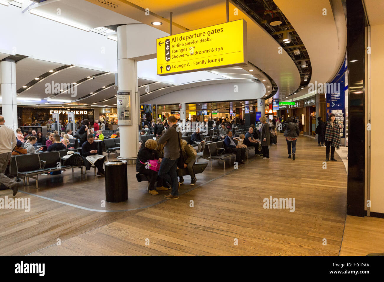 London Heathrow Airport Terminal 5 Stock Photo - Alamy