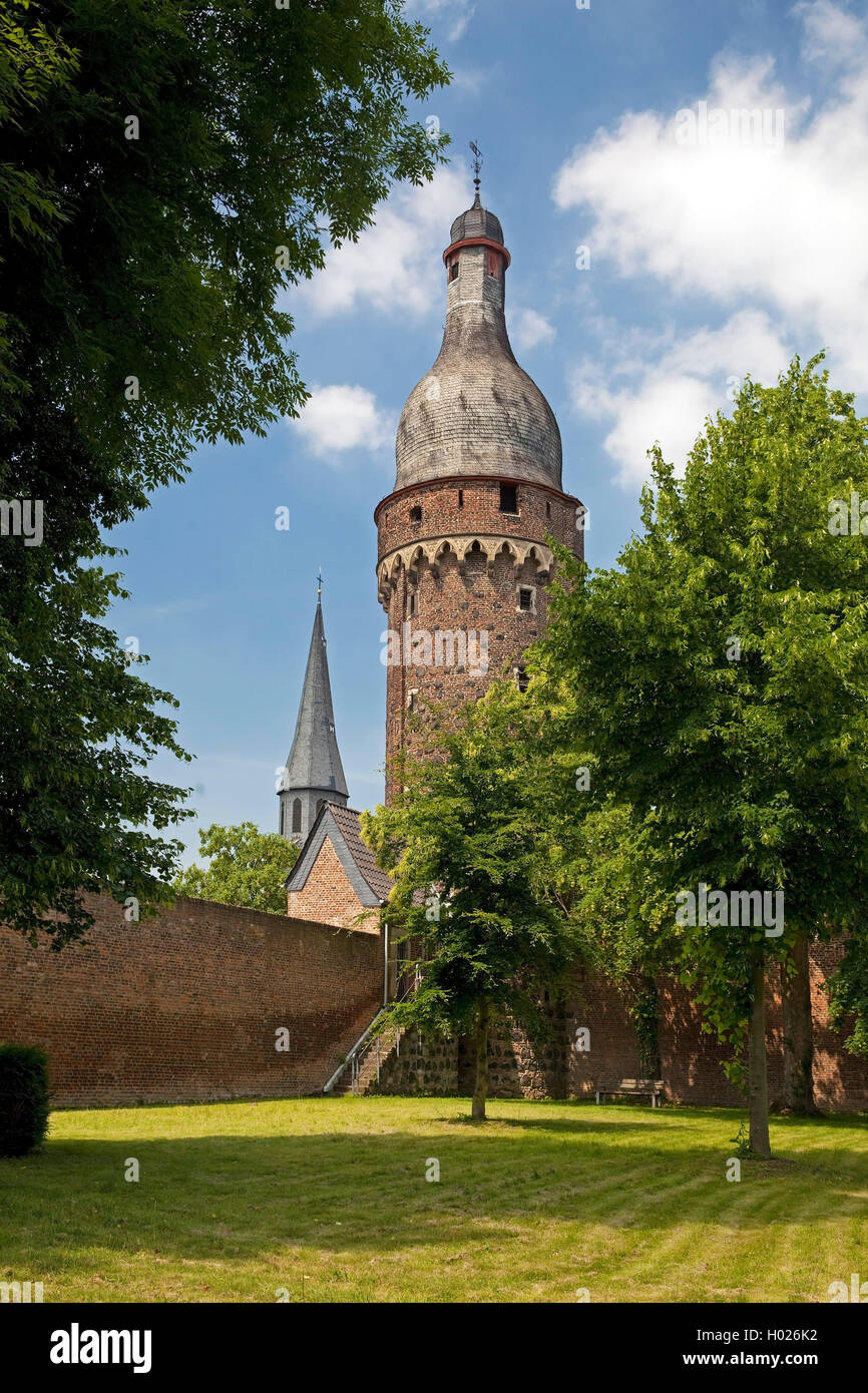 'tower Juddeturm' and parish church Saint Martinus , Germany, North ...