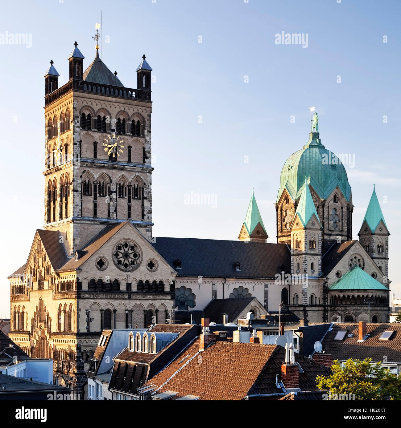 basilica St Quirinus in the old city, Germany, North Rhine-Westphalia ...