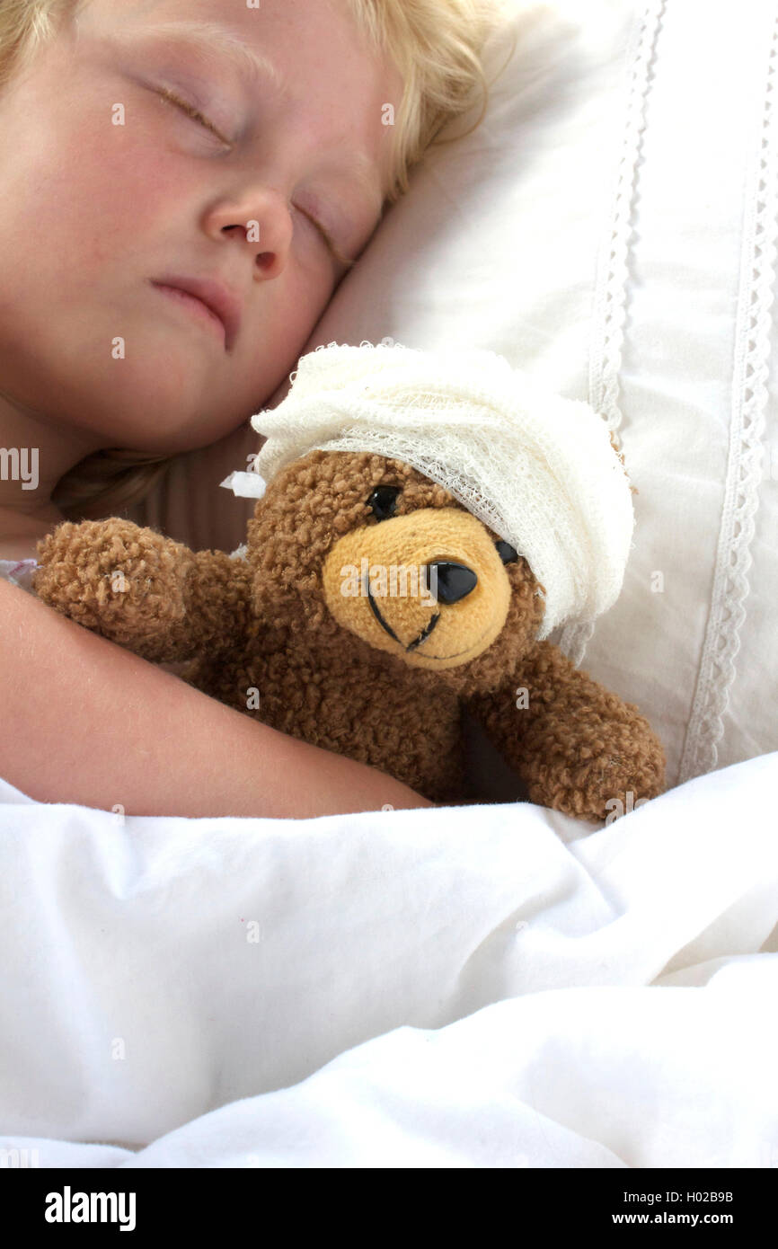 Poorly Bear High Resolution Stock Photography and Images - Alamy