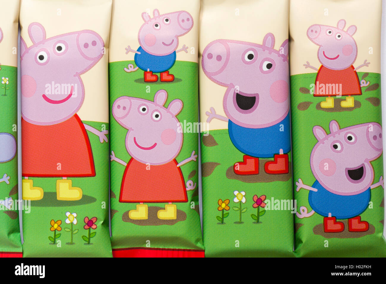 Peppa Pig muddy puddle bars from Kinnerton - white chocolate bars with ...