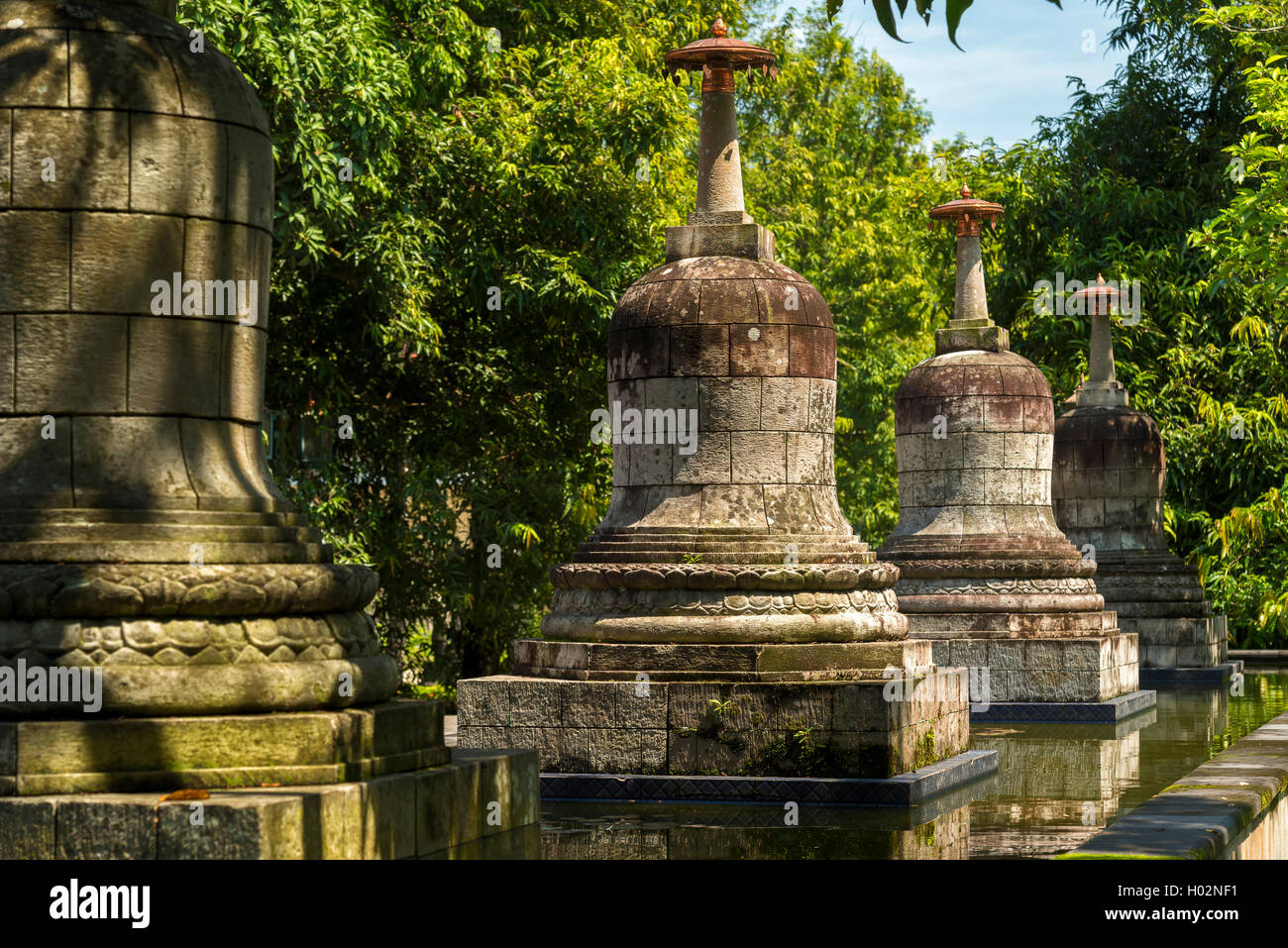 Mendut Temple is a Buddhist temple in Yogyakarta, Java, Indonesia Stock ...